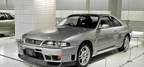 GTR R33, 你凭什么被称为史上最短命的战神-新浪汽车