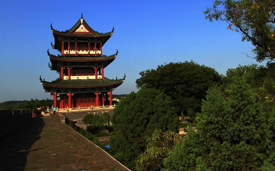 登八境之台, 览赣州八景, 颇有一番望远怀古之情怀