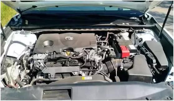 丰田果然牛逼1公里3毛！买雅阁不如买凯美瑞，2.0L配6AT仅17.9万-新浪汽车