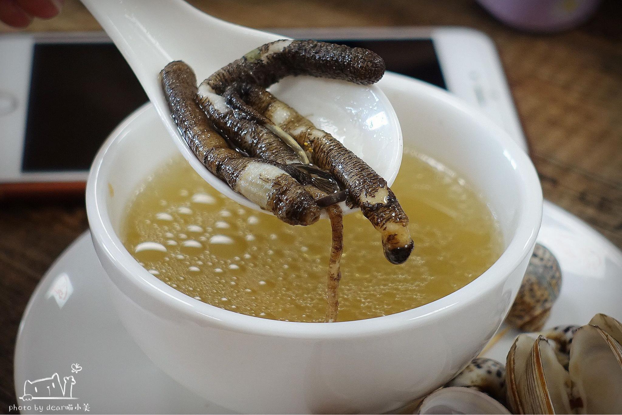 这大概是我在厦门吃过最好吃的章鱼土笋冻啦！