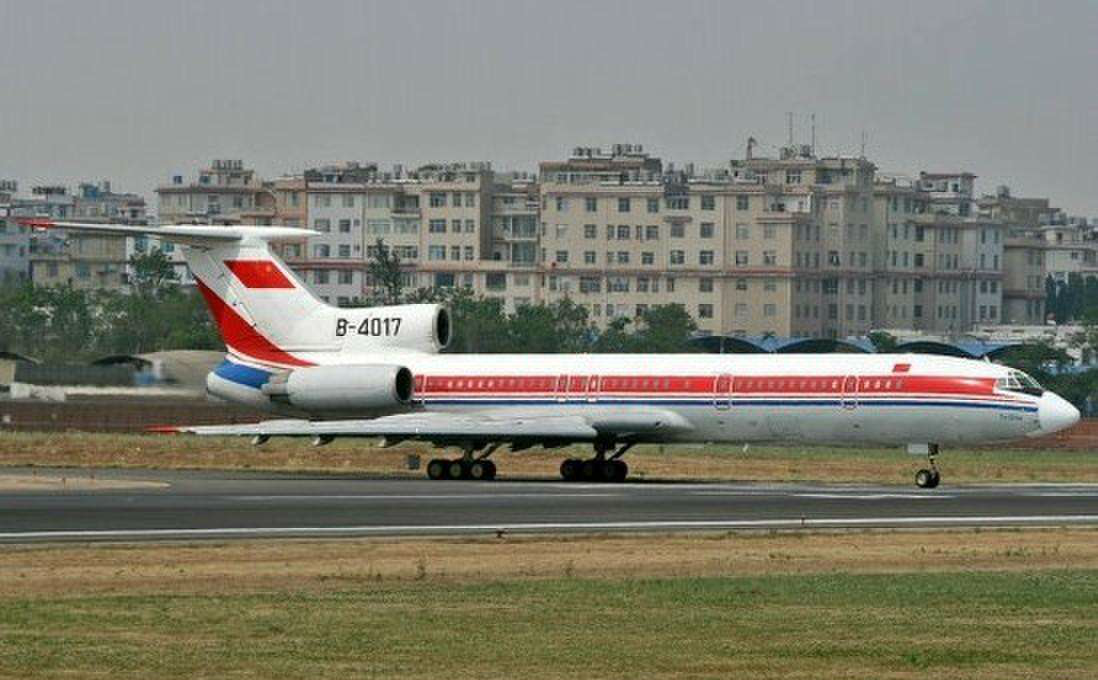 中国唯一一款特殊的飞机图，154电子战飞机