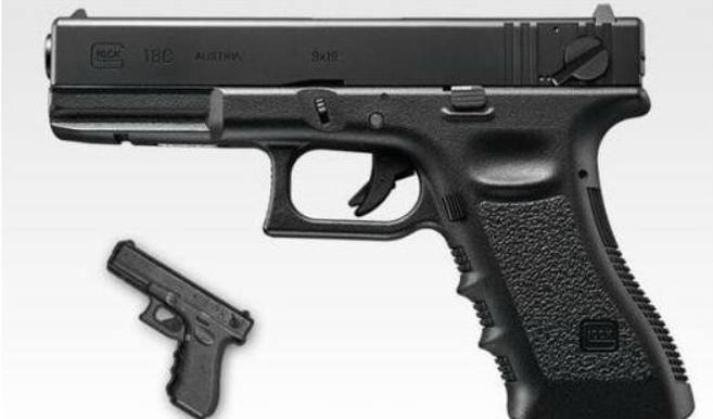 绝地求生中威力最小的武器，P18C手枪，网友，捡到快点扔|武器|手枪|威力_新浪新闻