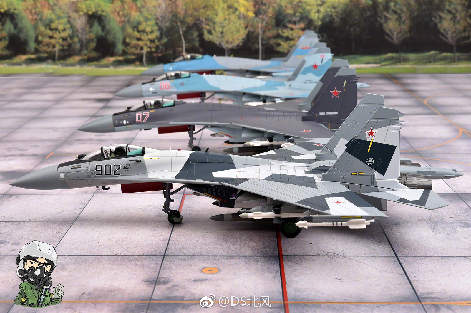 HM的SU-35战机模型目前出了4款涂装
