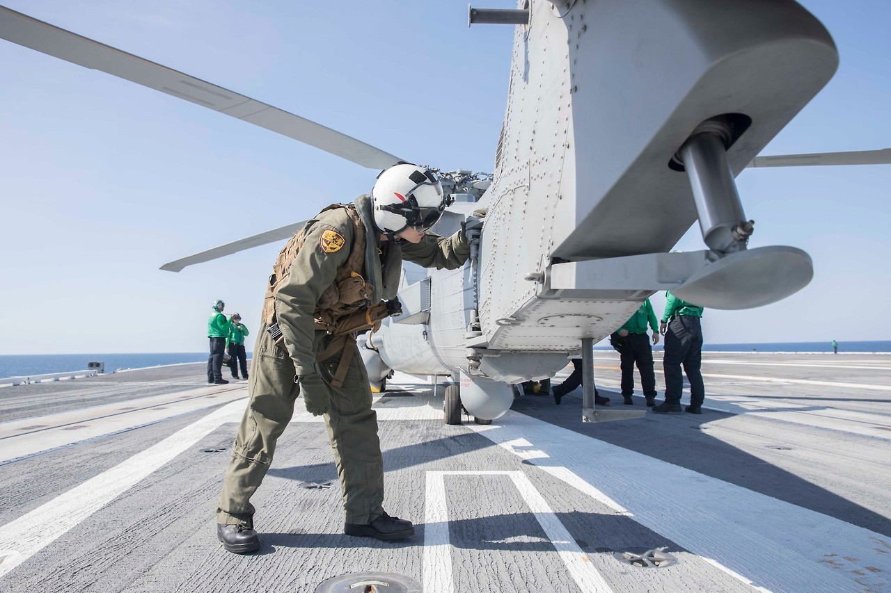 美军海航的新锐骑士——MH-60多用途直升机|新锐|骑士|直升机_新浪新闻