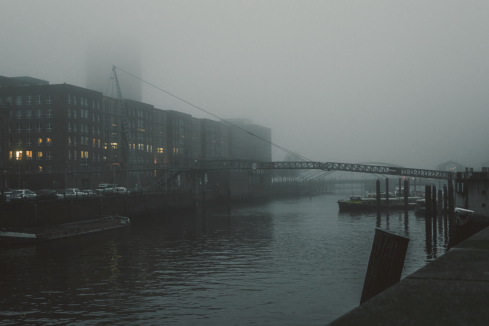 迷雾 暗色调 || Daniel Reuber|暗色|迷雾|摄影师_新浪新闻