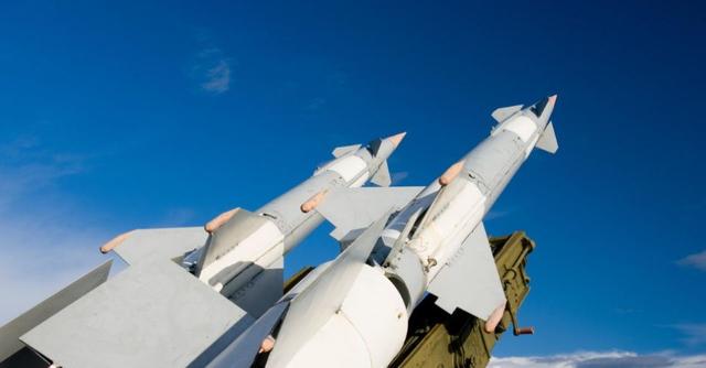 中国“智能导弹”，自动识别目标，自主调遣武器，美国天价要购买|武器|智能导弹|导弹_新浪新闻