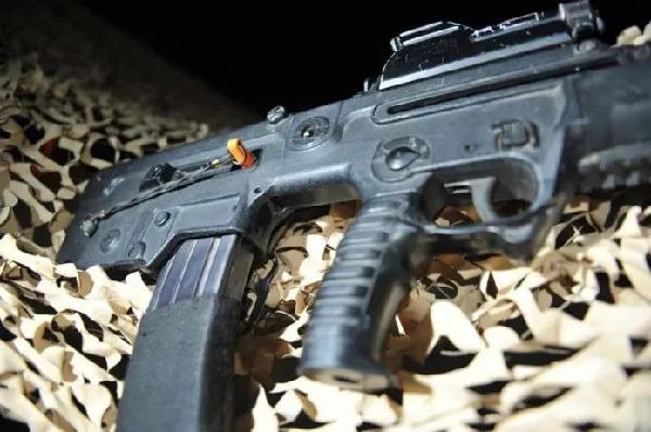 周末十几万支枪带出军营，以色列如何保证枪械安全？