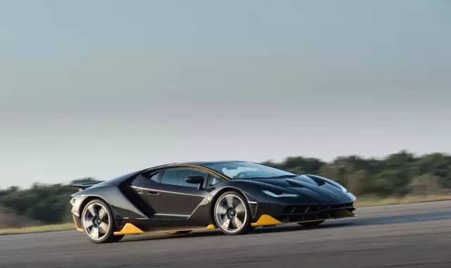 兰博基尼Centenario LP770-4, 经典回味