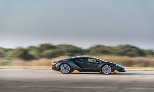 兰博基尼Centenario LP770-4, 经典回味