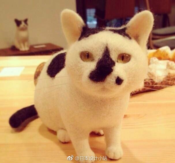 来自日本手工爱好者nekolabo的一组超萌的手工羊毛毡猫咪