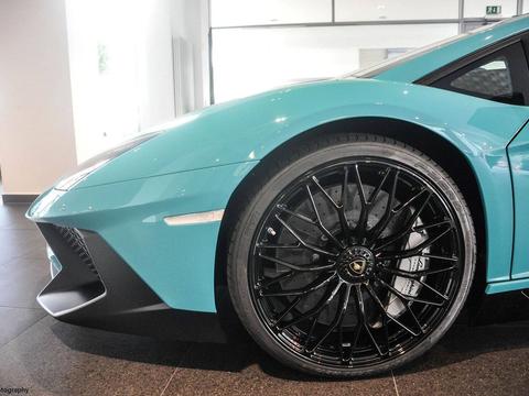 兰博基尼Aventador LP750-4 SV蓝色款——你热血梦想里最好选择-新浪汽车