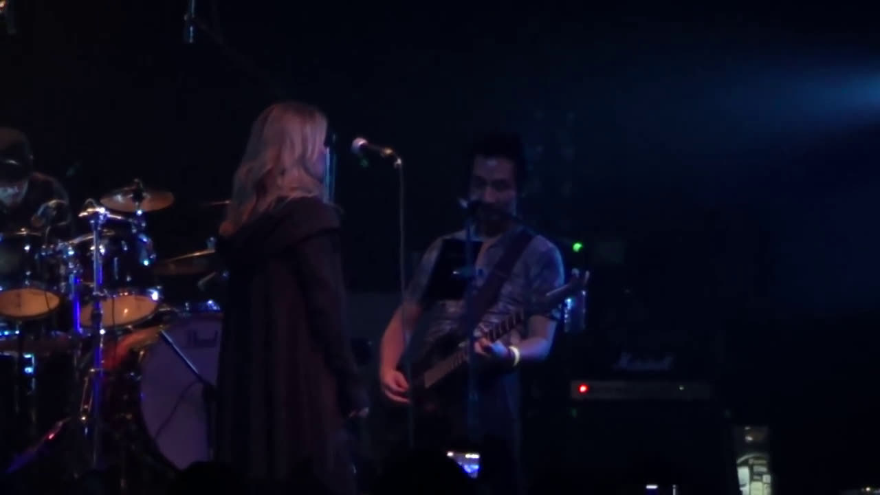 【Akira Yamaoka feat Mary Elizabeth...|山冈晃|日本摇滚|音乐_新浪新闻