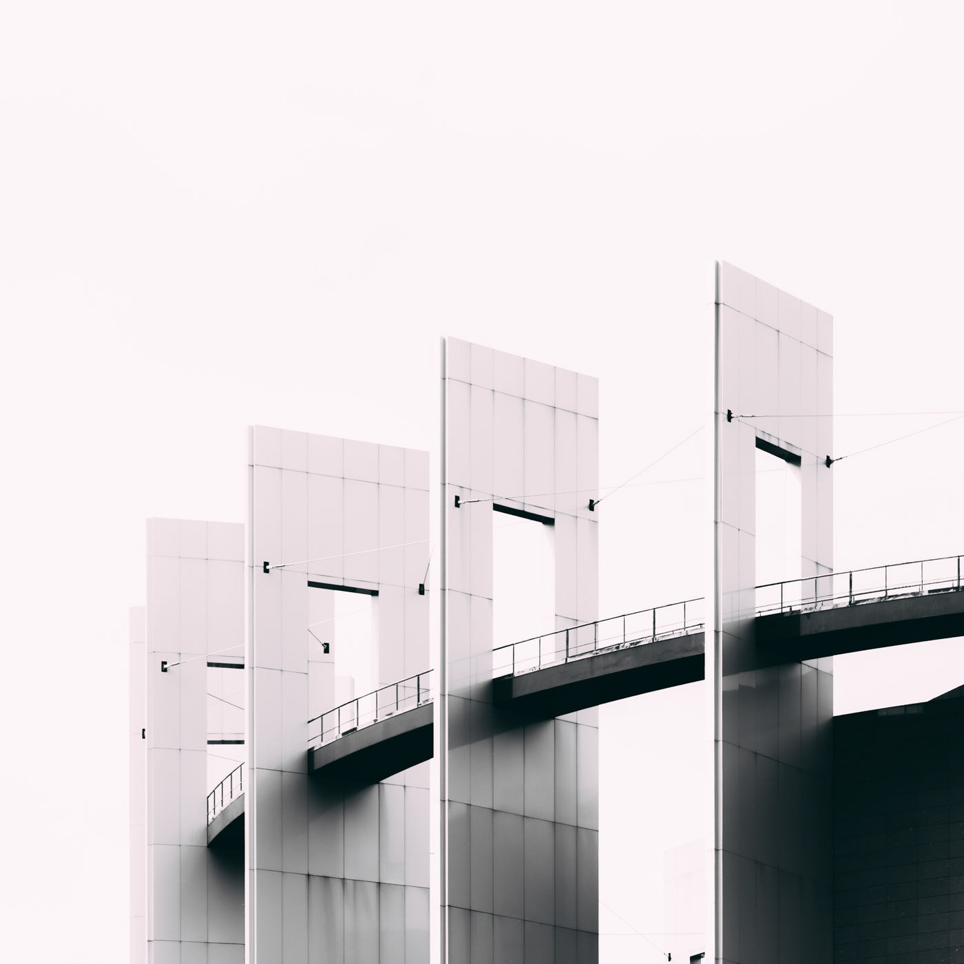 基本元素来自德国汉堡的摄影师 Sebastian Weiss 在他最新的系列