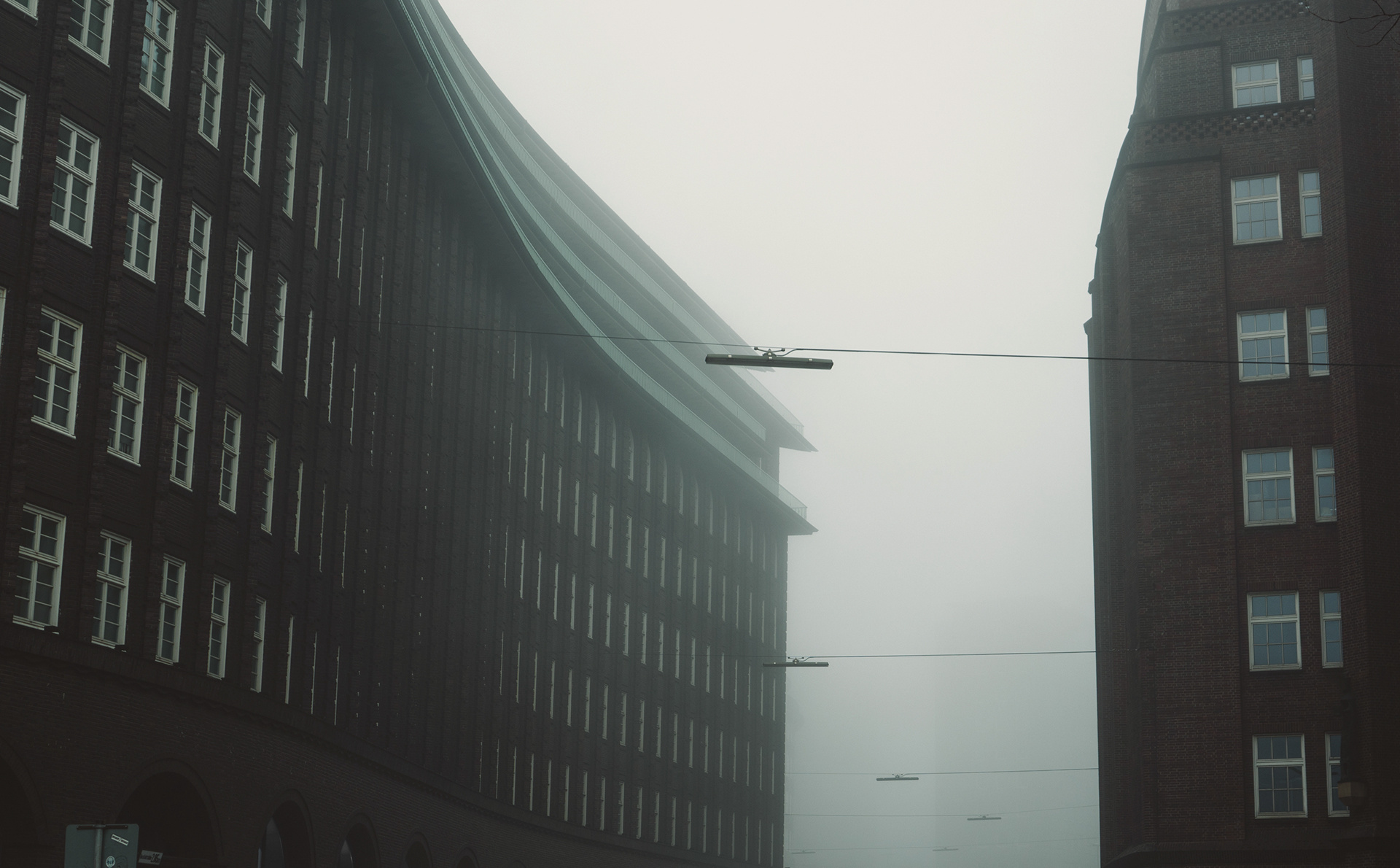 迷雾 暗色调 || Daniel Reuber|暗色|迷雾|摄影师_新浪新闻