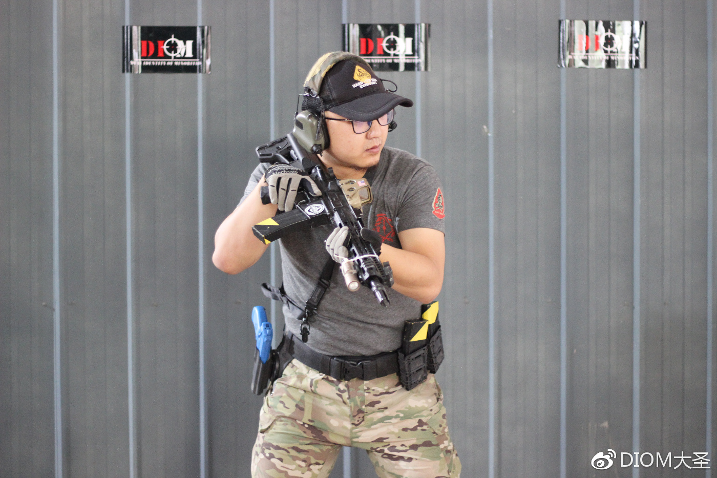 【DIOM出品】水弹WG单兵战术——单人素质基础之持握行篇|戒备|发射器|持握_新浪新闻