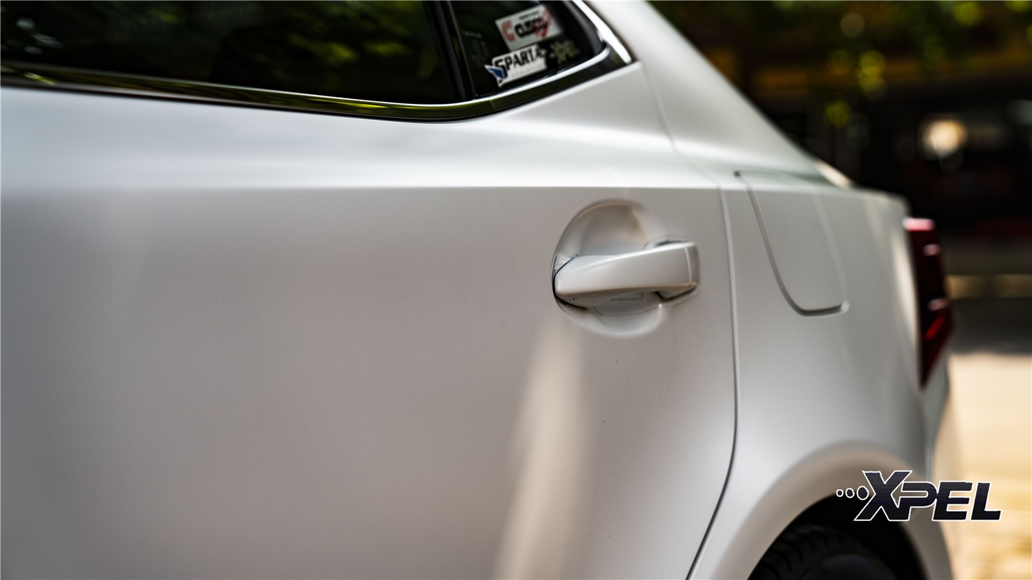 雷克萨斯IS300贴XPEL隐形车衣，磨砂哑光效果-新浪汽车