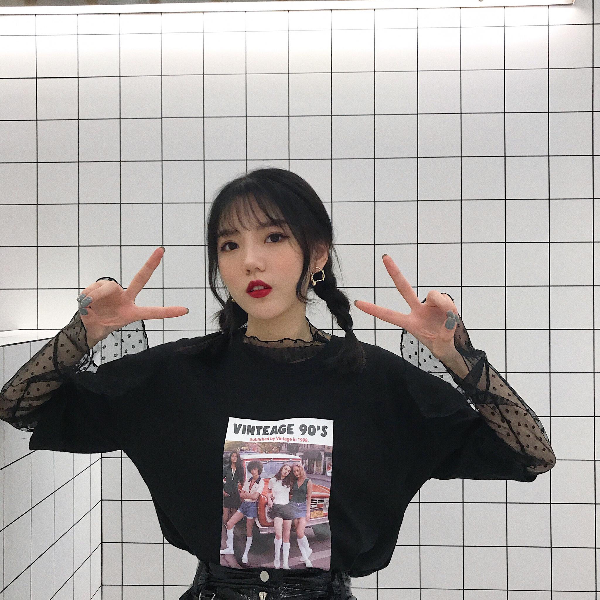 校花美女 身高170 体重47kg 🦁️座女生～爱好拍照美妆穿搭分享小红