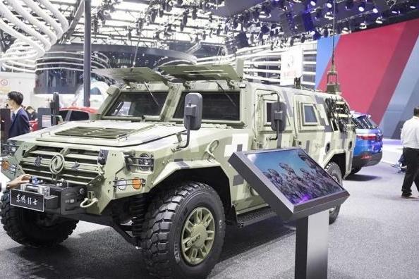 一百五十万的装甲车，比劳斯莱斯气场更强大，东风猛士了解一下-新浪汽车