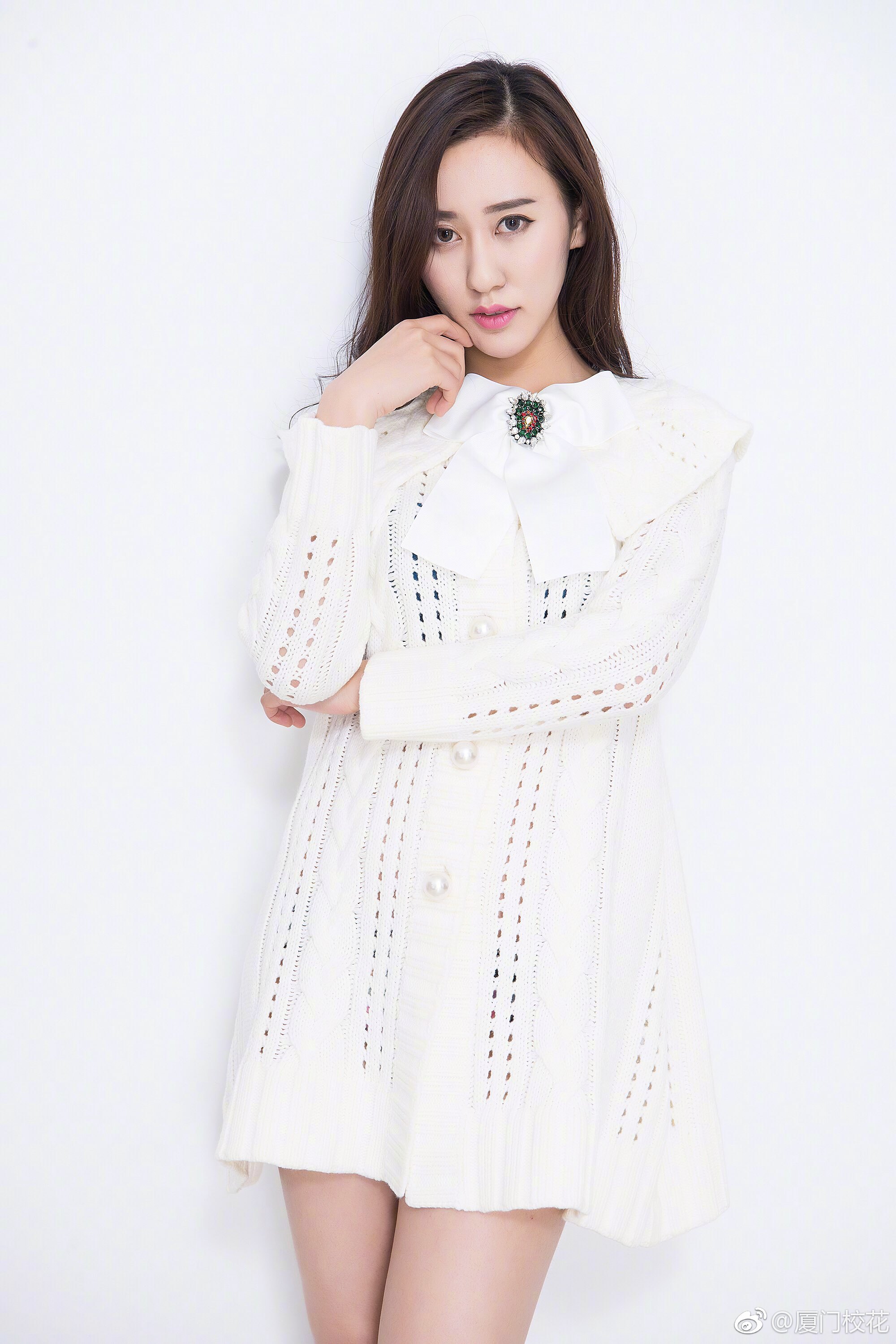 她叫Abby，97年，就读于上海外国语大学，身高175cm，爱好健身旅游