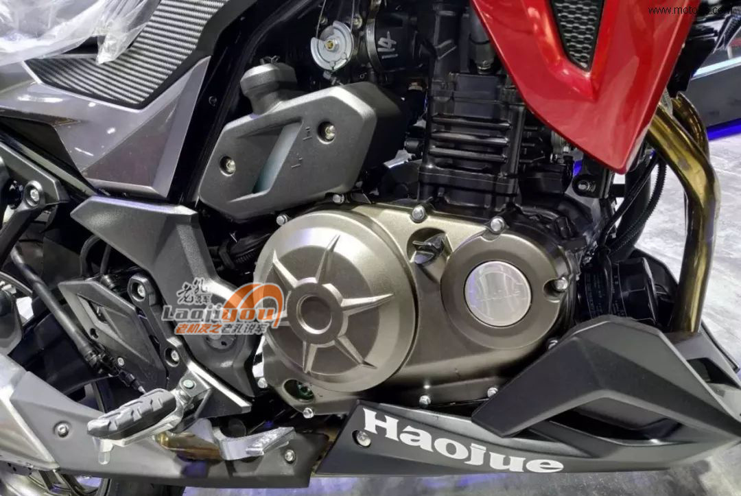 豪爵DR300也许没你想的那么简单，就是换标的铃木Gixxer 300-新浪汽车