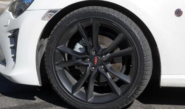 20多万的新款丰田跑车来了, 满满的黑科技-新浪汽车