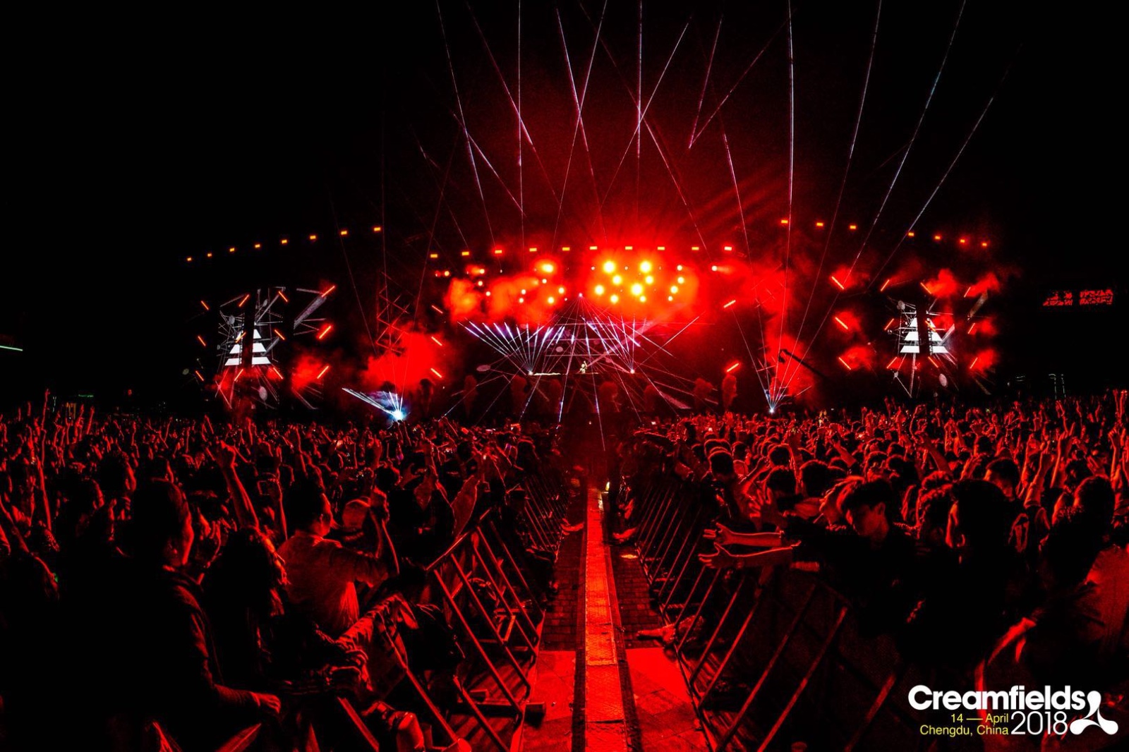Creamfields 成都站 “重型袭击”完美落幕