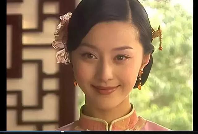 范冰冰被金锁造型坑了？塞娅当年第一眼被惊艳到，赵薇问我怎么办