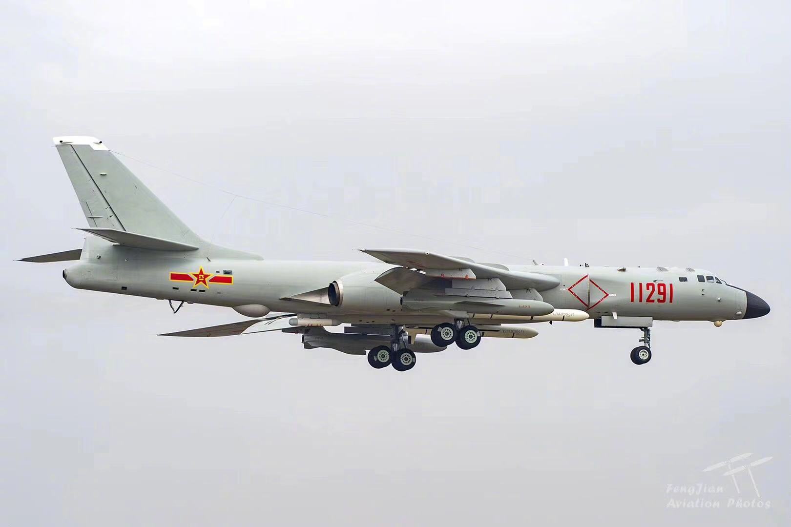 战神凌空！11月2日上午10:30，空军的“战神”轰炸机轰6K