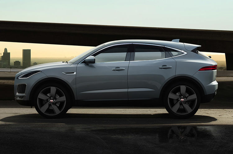 别考虑了，捷豹E-PACE即将上市，2.0T售价或20万起-新浪汽车