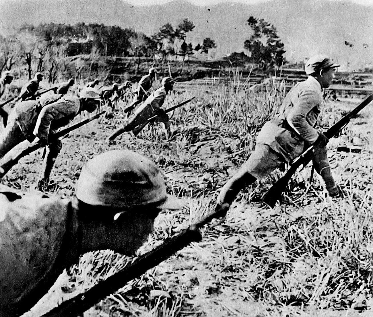 有勇有谋的八路小战士 独自一人俘虏了六十二名伪军