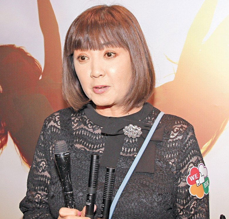 张国荣初恋女友谈往事：哥哥穿着拖鞋约女方上街吃饭！|倪诗蓓|张国荣|哥哥_新浪新闻