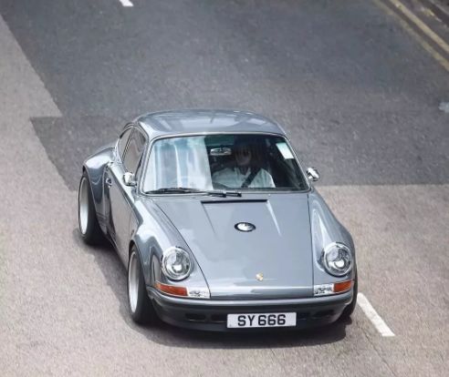 28年前的保时捷911满血复活，余文乐看后都"口水直流"！-新浪汽车