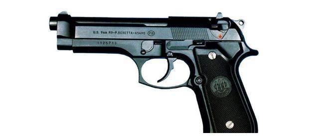 绝地求生中最常见的P92手枪，现实当中原形是什么枪，威力如何|海湾战争|手枪|伯莱塔_新浪新闻