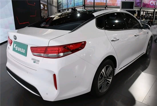 起亚K5 PHEV将在8月份上市，纯电动续航达到75km，综合耗油1.3L-新浪汽车