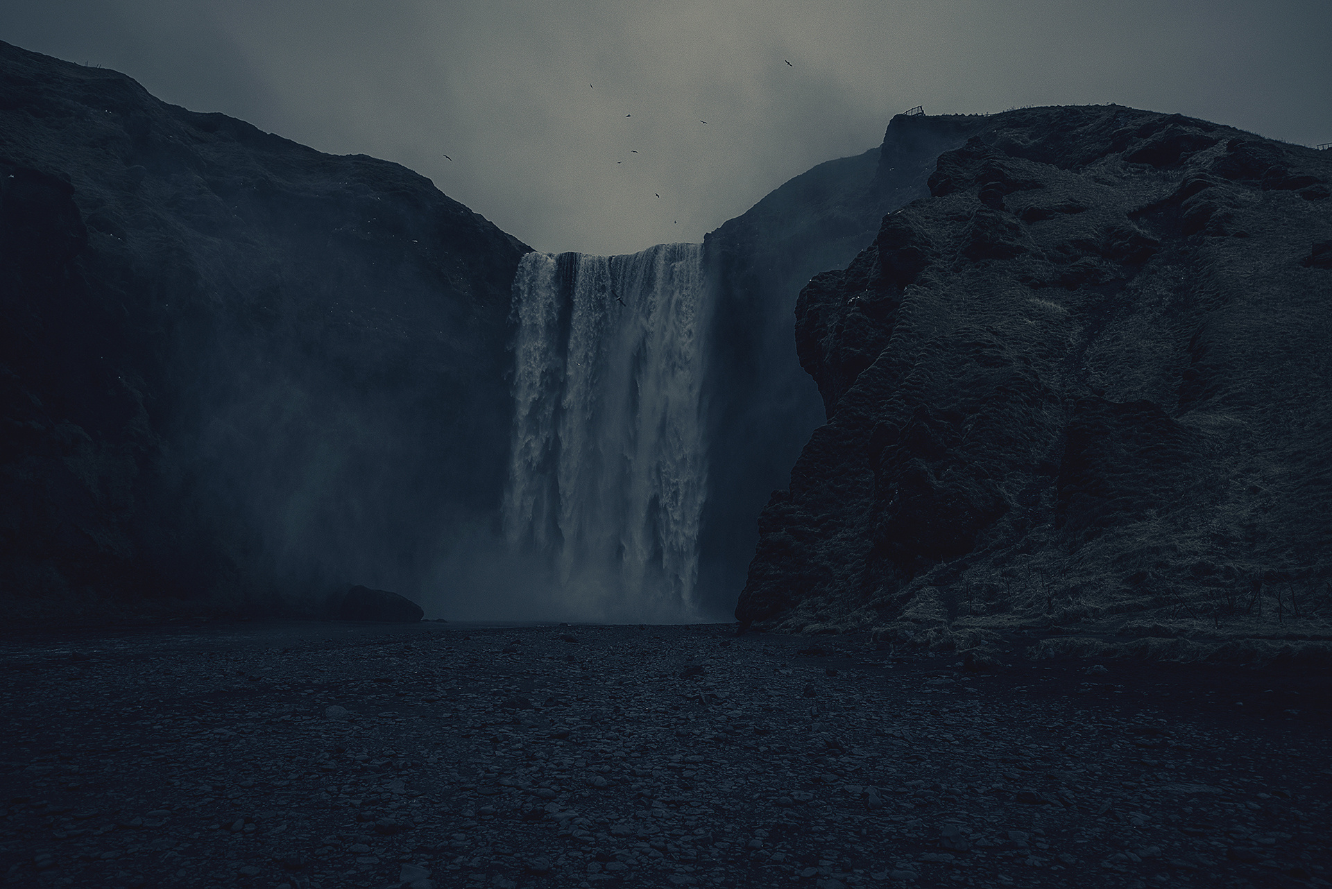 冰岛 暗色调 || Daniel Reuber|冰岛|暗色|摄影师_新浪新闻