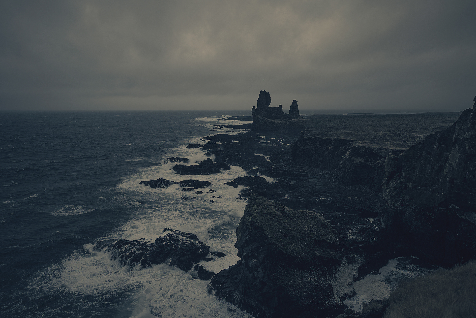 冰岛 暗色调 || Daniel Reuber|冰岛|暗色|摄影师_新浪新闻