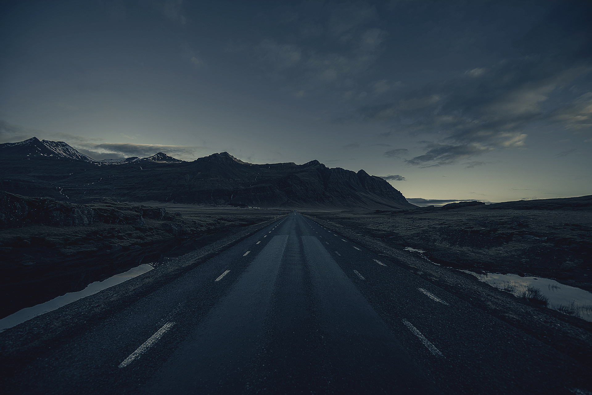 冰岛 暗色调 || Daniel Reuber|冰岛|暗色|摄影师_新浪新闻