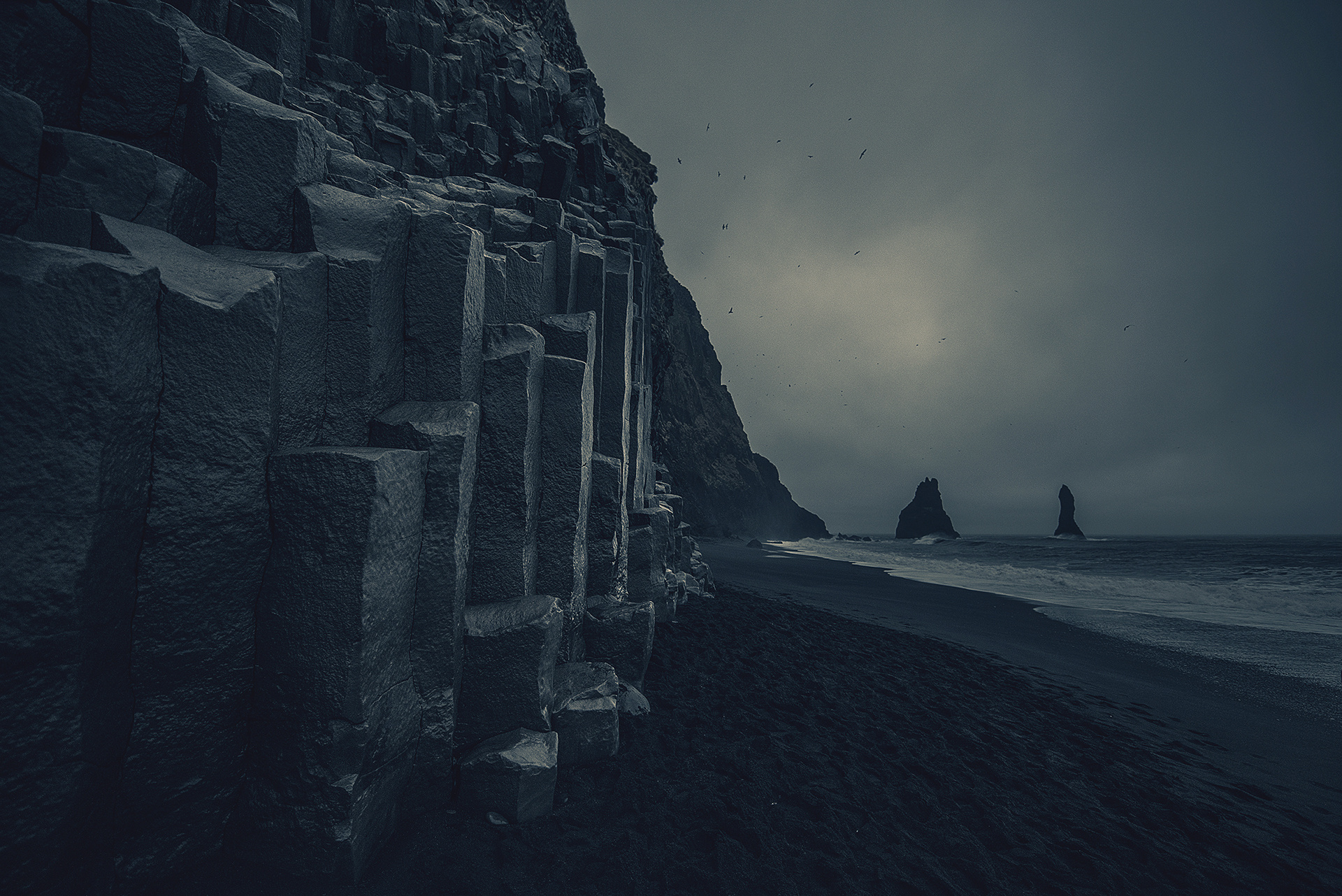 冰岛 暗色调 || Daniel Reuber|冰岛|暗色|摄影师_新浪新闻