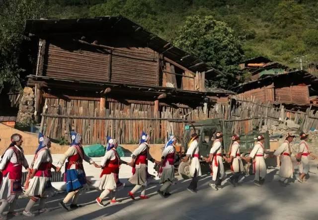 藏在云南最古老的傈僳族古村落，越是人迹罕至越是美得纯粹！|云南|傈僳族|三江并流_新浪新闻