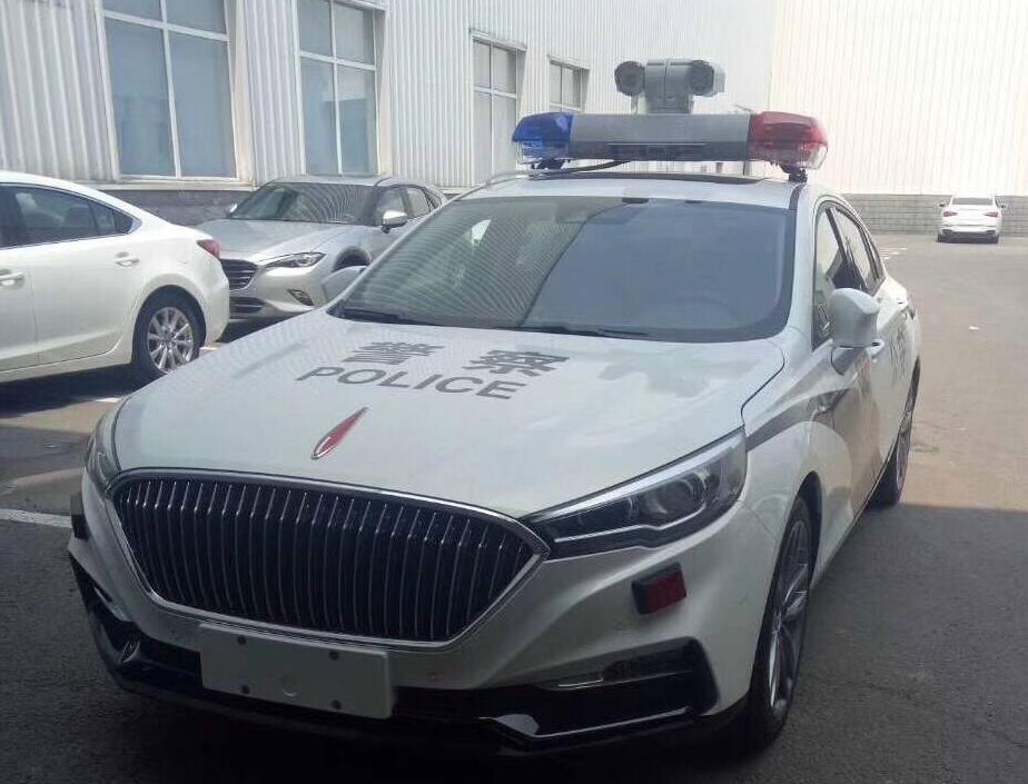 大量红旗H5和H7被采购为警用车辆，开在街上回头率爆表！-新浪汽车