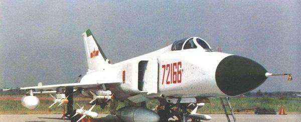 为什么说歼8B是最强的二代机，看看它的战绩你就知道了