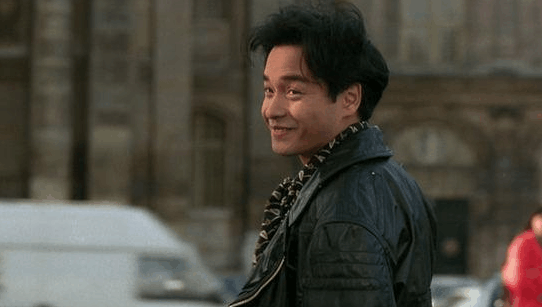 盘点男星最经典的动作, 张国荣转身风华绝代, 梁朝伟抽烟潇洒迷人|张国荣|梁朝伟|经典_新浪新闻