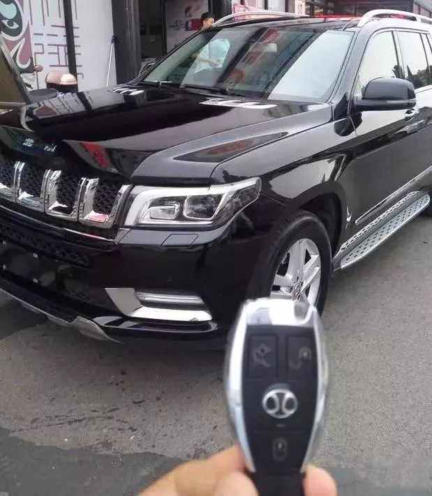 北汽BJ90疑似售价曝光 换壳奔驰 猪鼻子比大奔还贵-新浪汽车