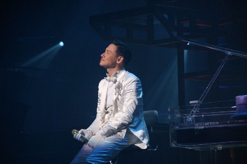 张学友个人演唱会再破记录，还登上全球演唱会票房排行榜？|票房|张学友|演唱会_新浪新闻