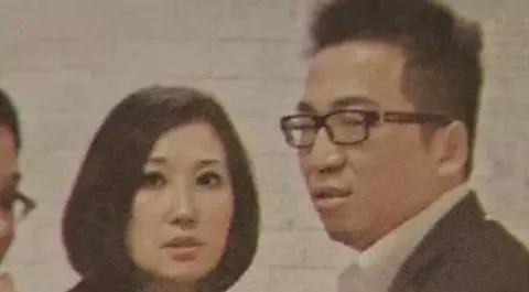 曾介入洪晓蕾婚姻，又恋上女儿闺蜜爸爸，名媛圈的故事也很精彩！|洪晓蕾|钱德月|名媛_新浪新闻