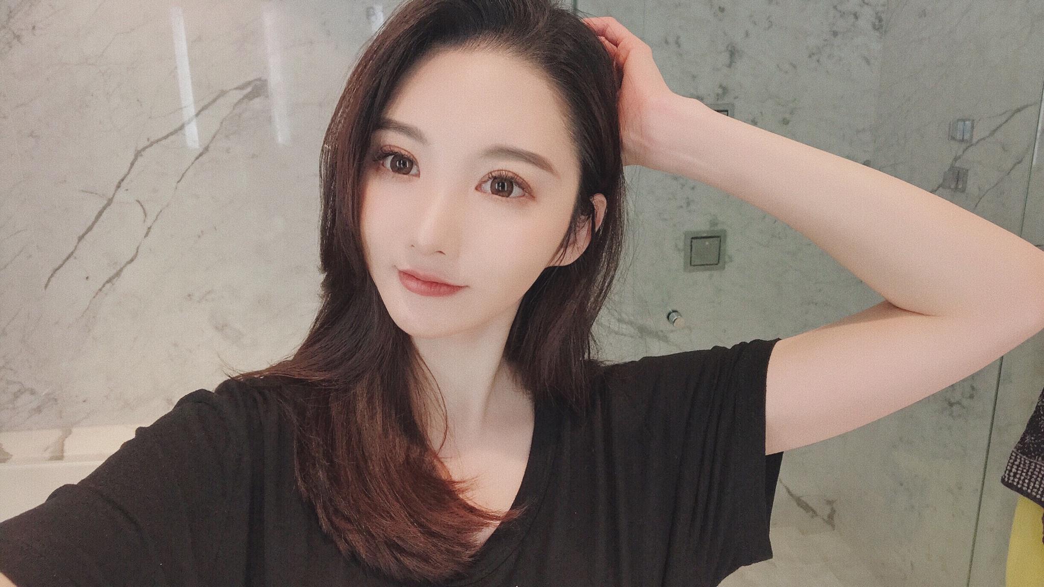 Yibi 93 双子座 毕业于加拿大西蒙菲莎大学 专业金融|双子座|菲莎|西蒙_新浪新闻