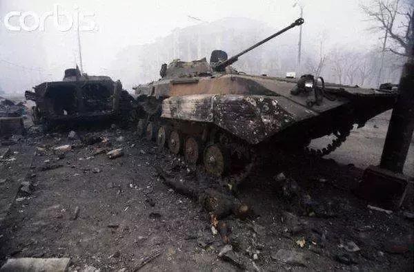 坦克不适合巷战？其实坦克才是城市巷战的真正核心|伊拉克战争|坦克|巷战_新浪新闻