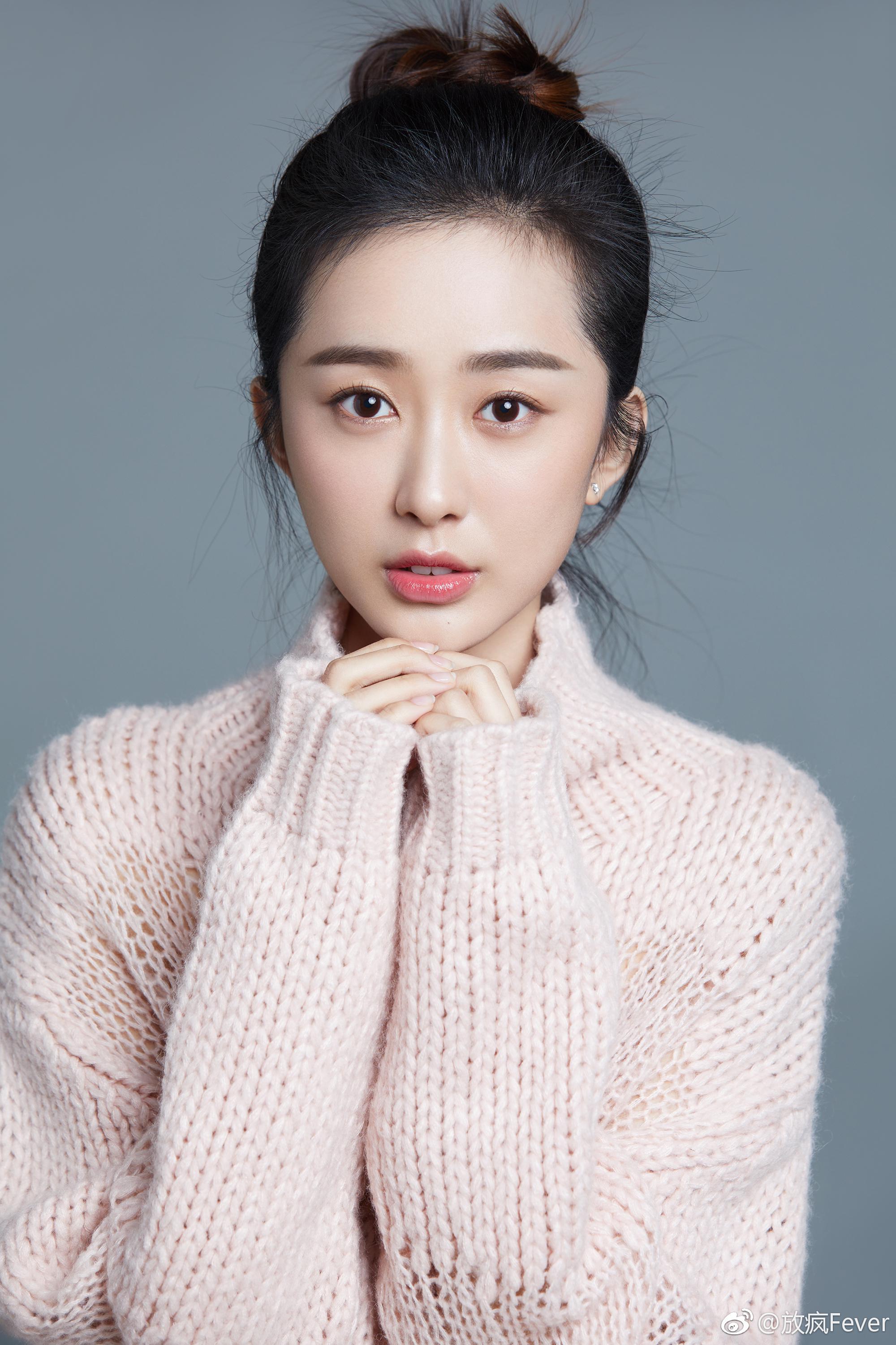 wuli 拍摄的一组梦幻写真出片啦！温柔和优雅风格全hold住的她