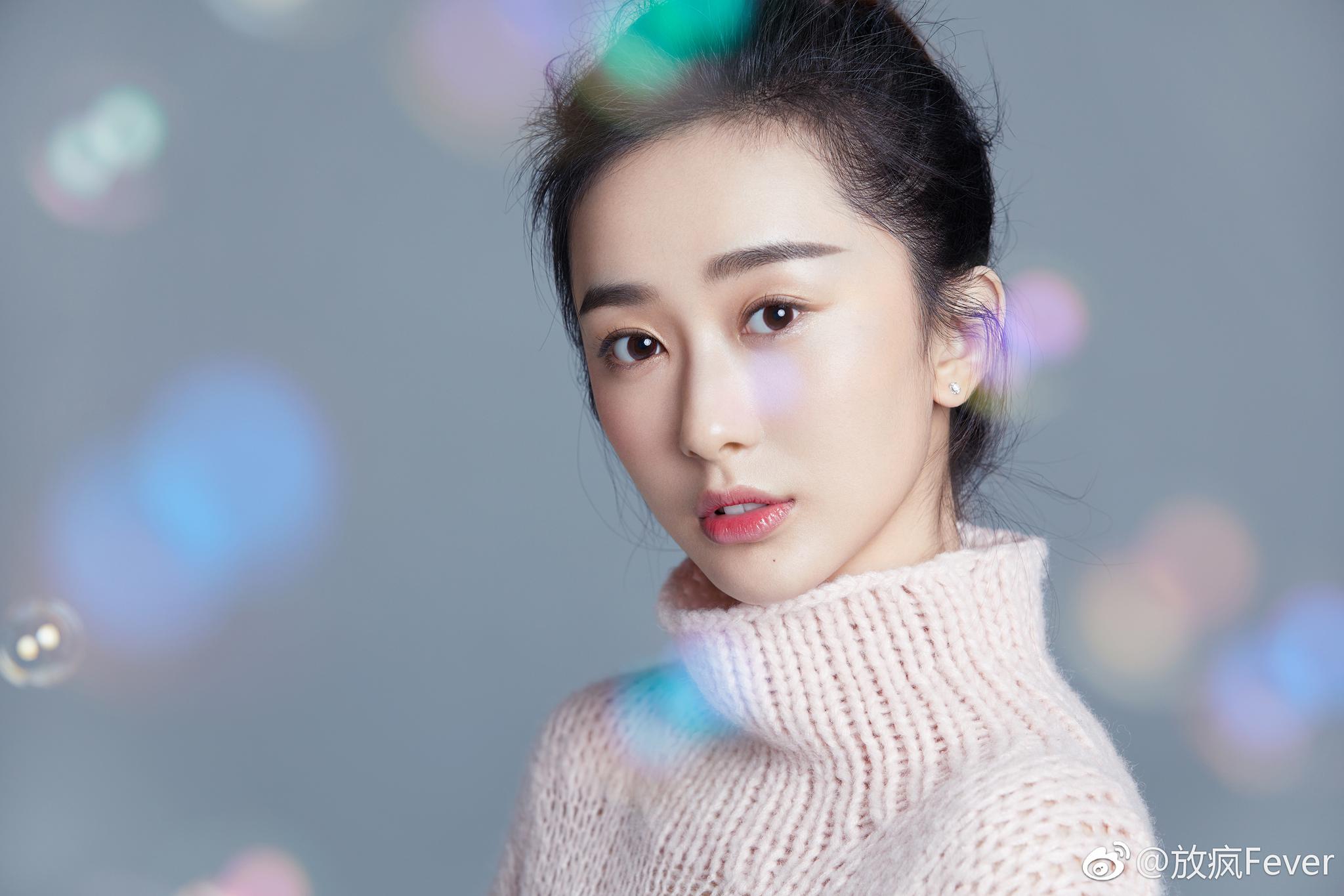 wuli 拍摄的一组梦幻写真出片啦！温柔和优雅风格全hold住的她_新浪新闻