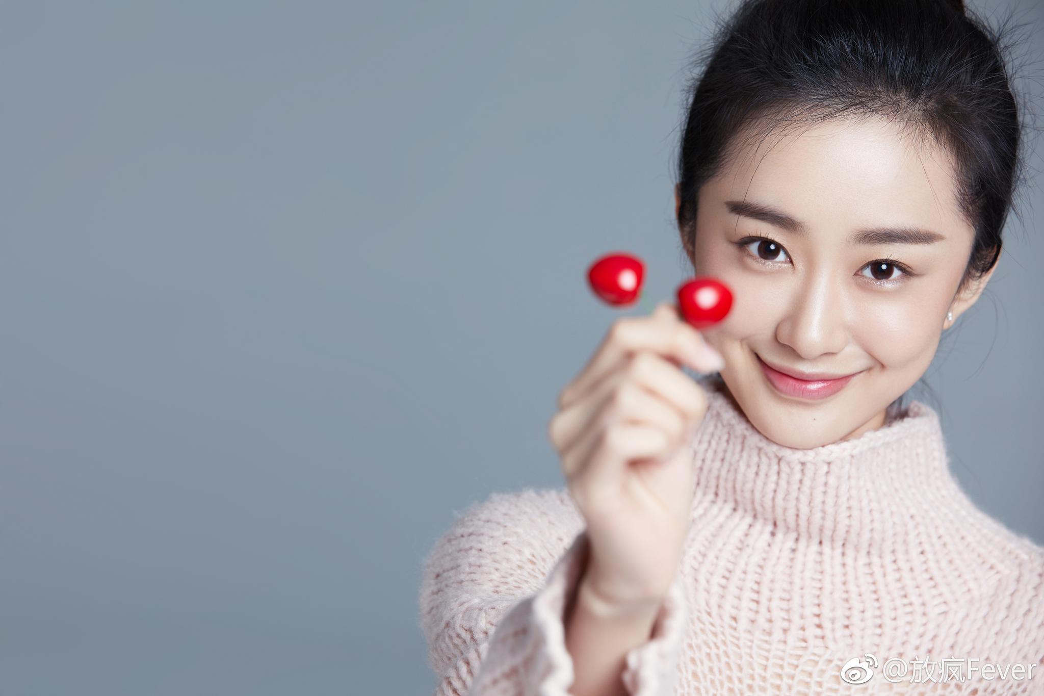 wuli 拍摄的一组梦幻写真出片啦！温柔和优雅风格全hold住的她